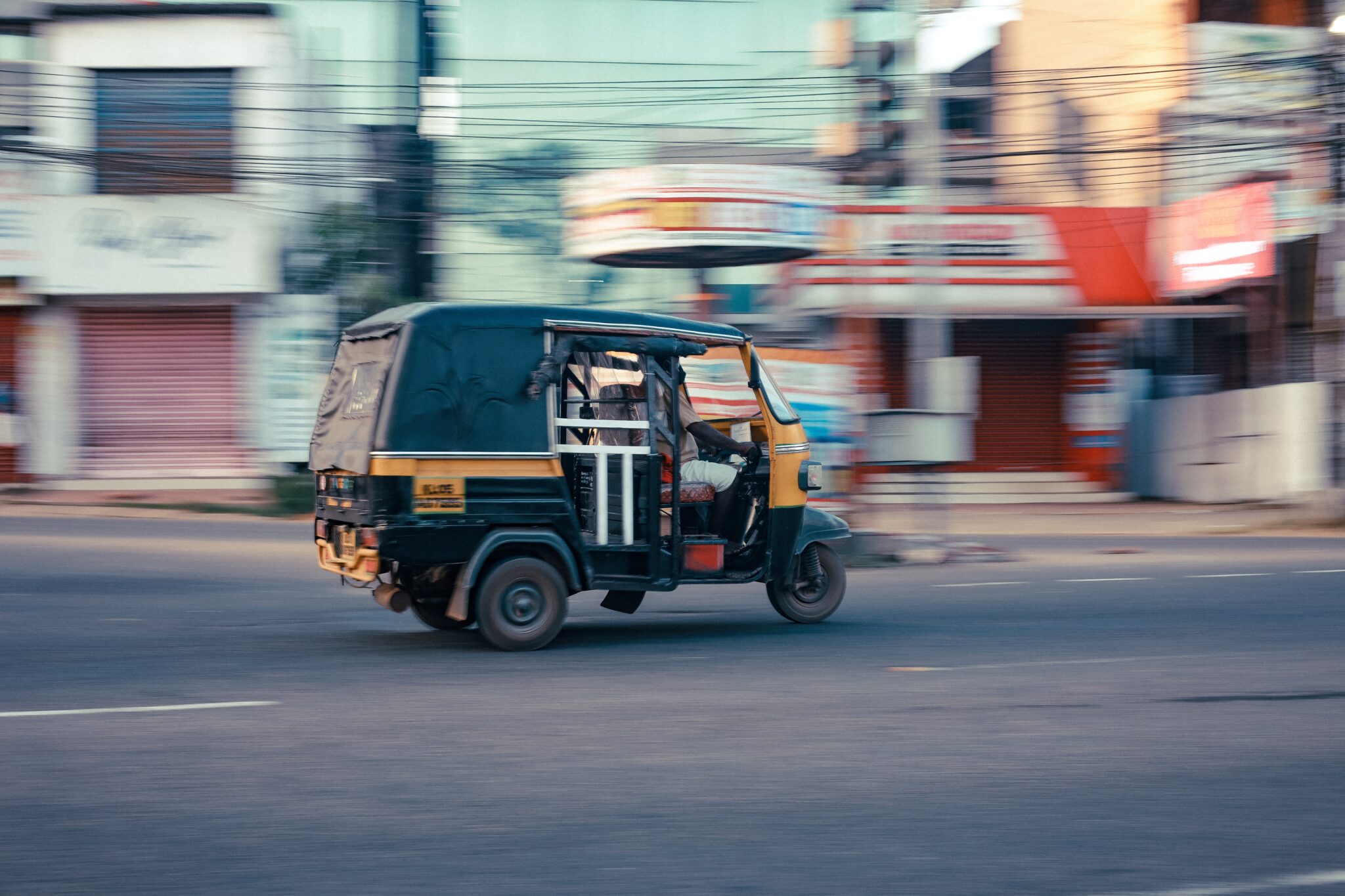 The Complete Rickshaw Guide: Features, Types, & Prices